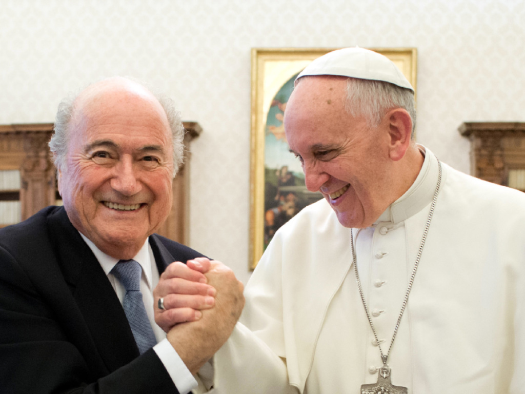 FIFA-Präsident Blatter ziert die Titelseiten der Sonntagsblätter | 1815.ch