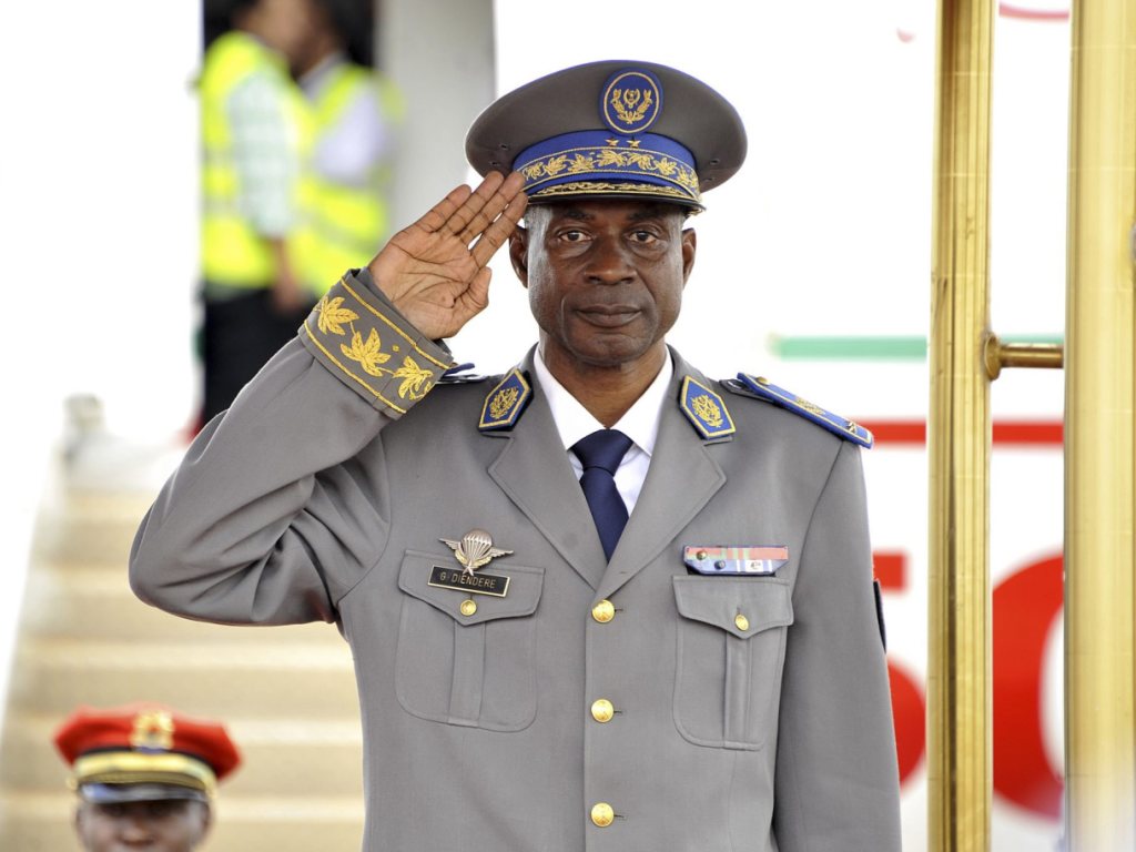 Übergangspräsident Michel Kafando nimmt Amtstätigkeit wieder auf | 1815.ch