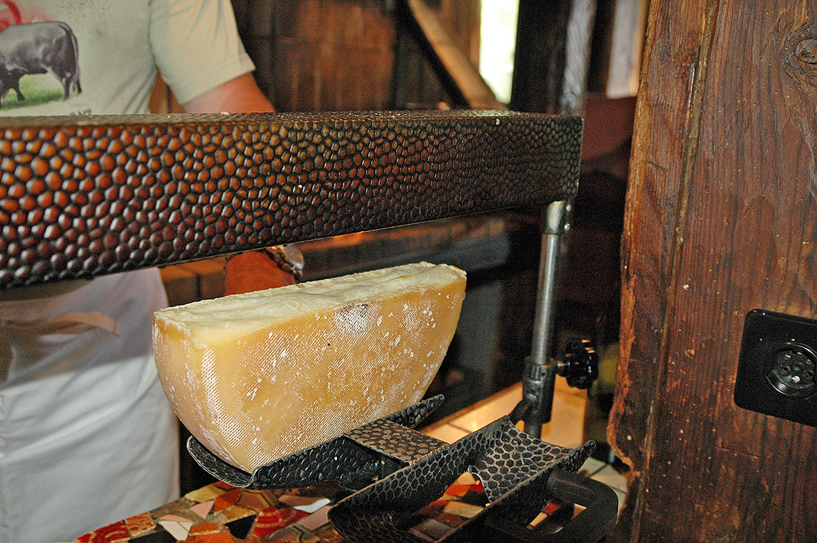 Käsestreit um Walliser Raclette | 1815.ch