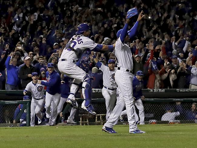 Die Chicago Cubs haben erstmals seit 1945 wieder den Final der Major ...