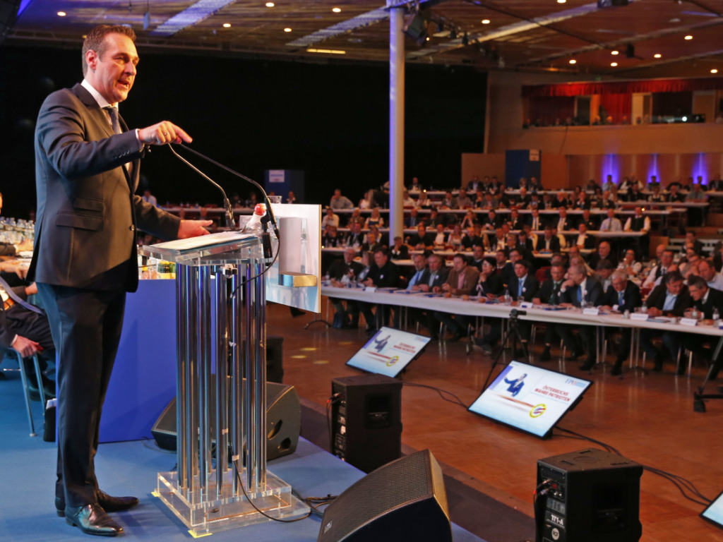 Strache bleibt an der Spitze der FPÖ in Österreich | 1815.ch