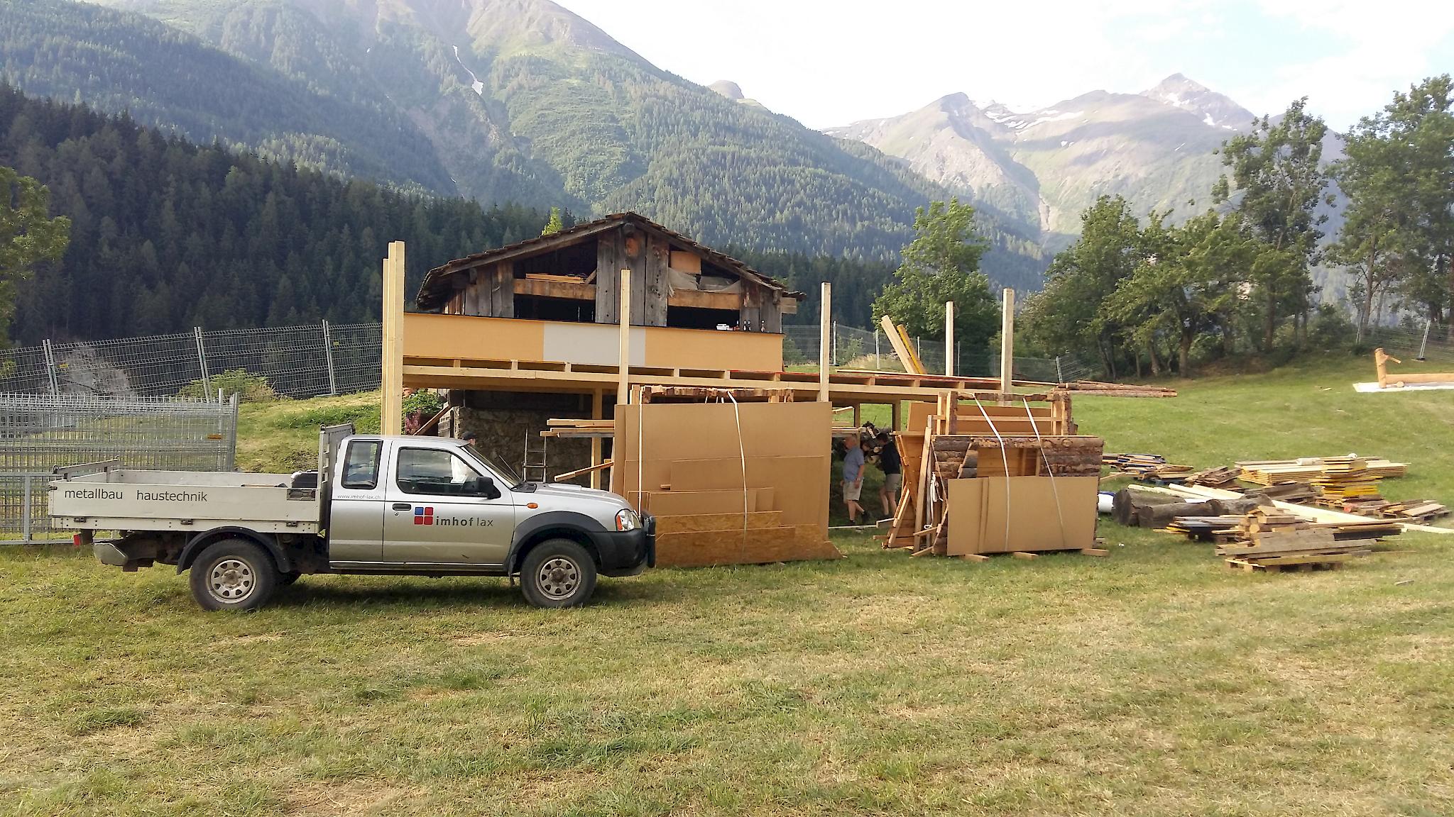Aufbauarbeiten laufen auf Hochtouren | 1815.ch
