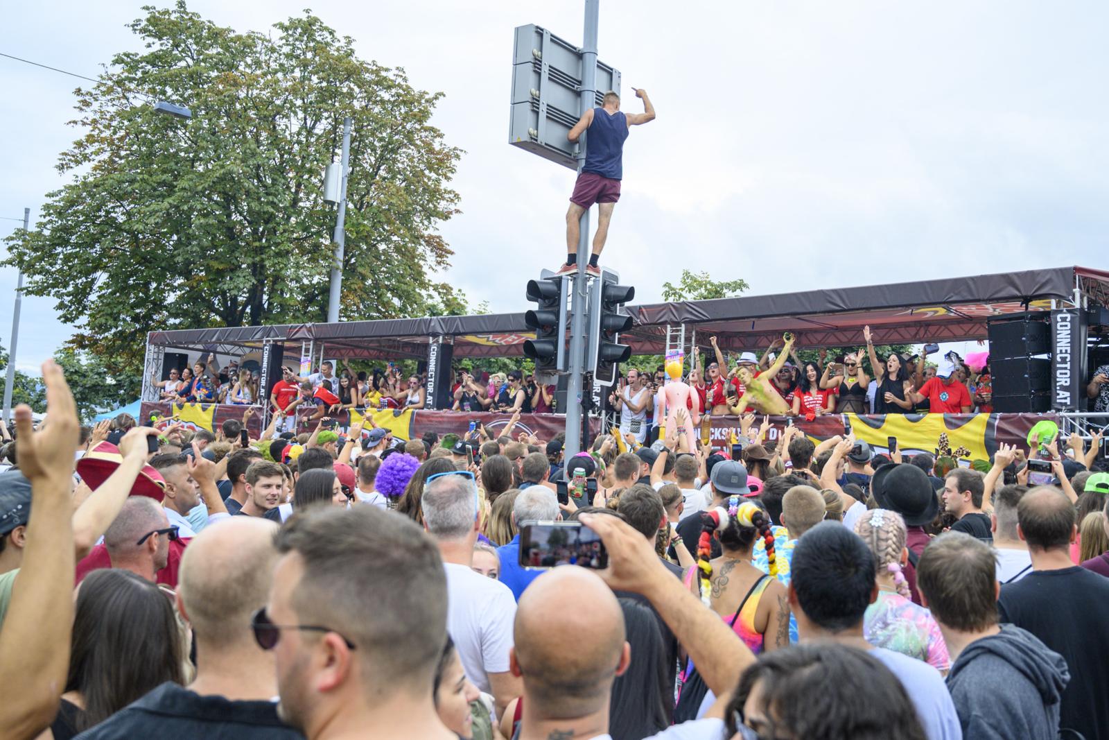 In Zürich tanzen Hunderttausende von Techno-Fans | 1815.ch